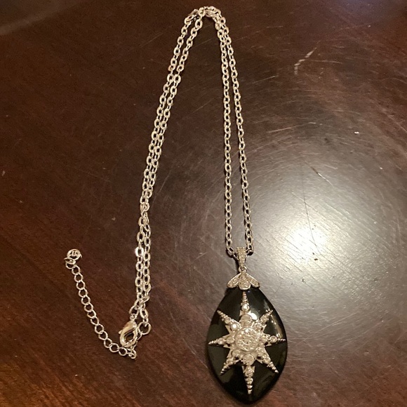 Jewelry | Necklace With Gorgeous Black Stone Star Shaped Design And ...